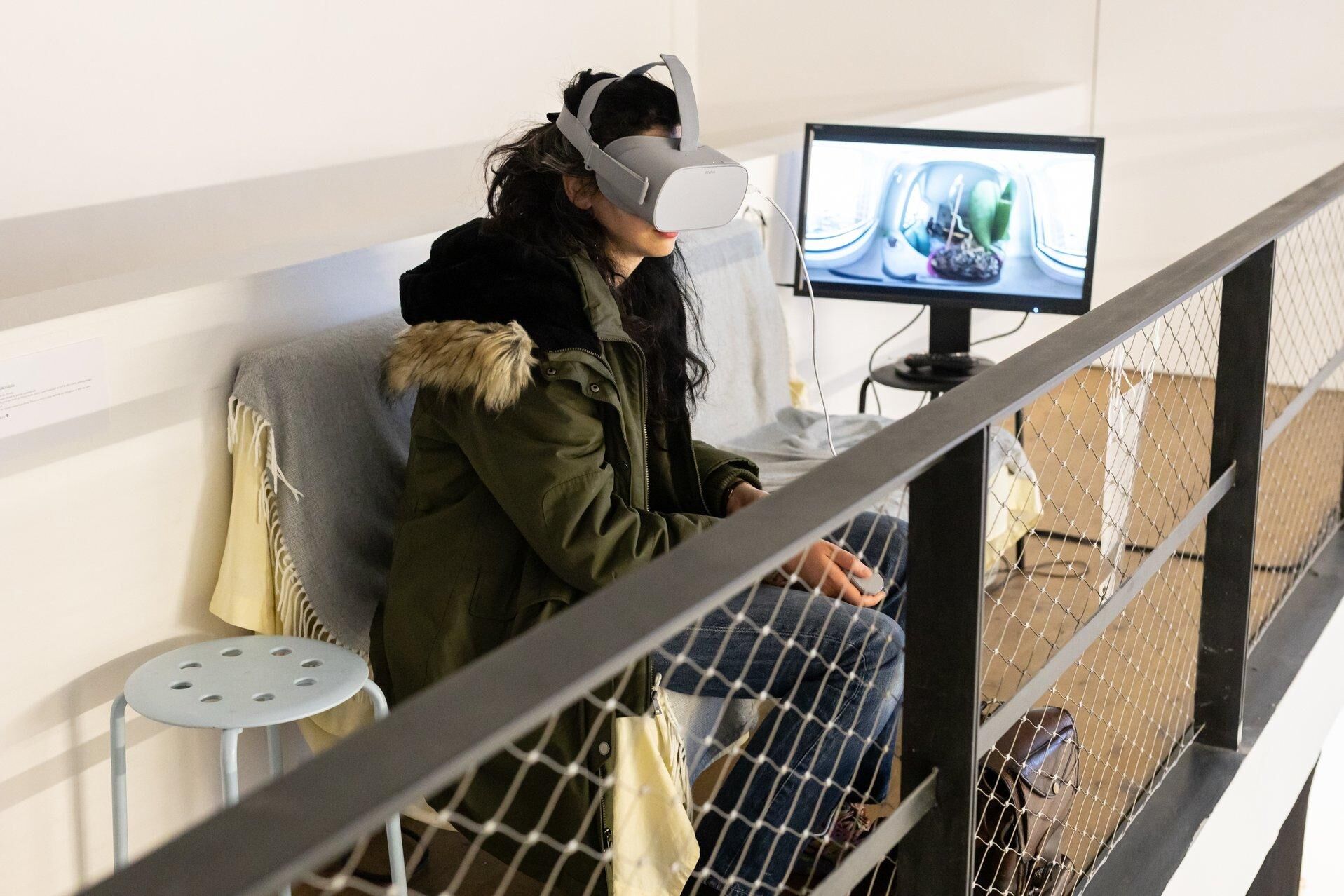 Never home alone - KHM